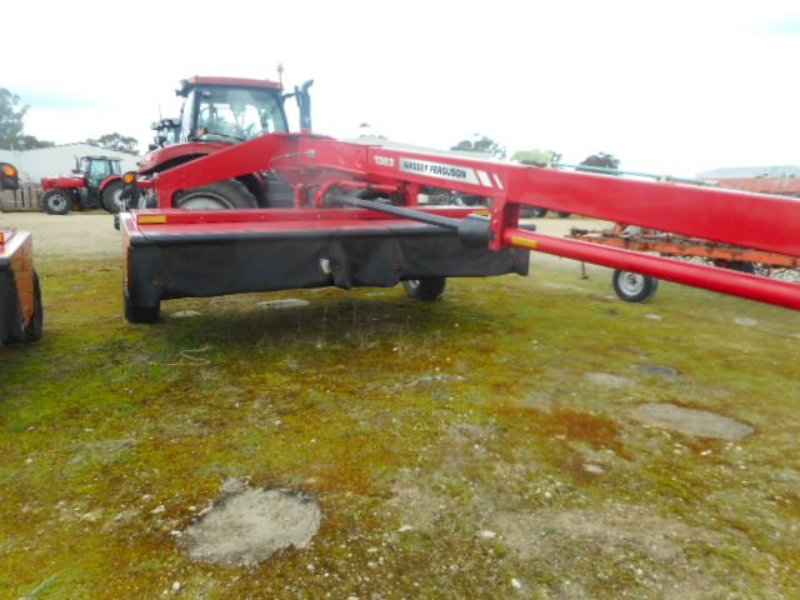 Lot 12 - 2016 Massey Ferguson 1383 Trailing Mower Conditioner ...