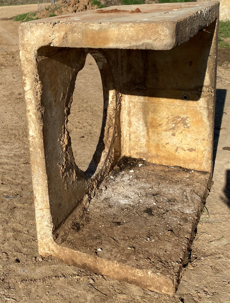 Lot 42 - Concrete Shroud | AuctionsPlus