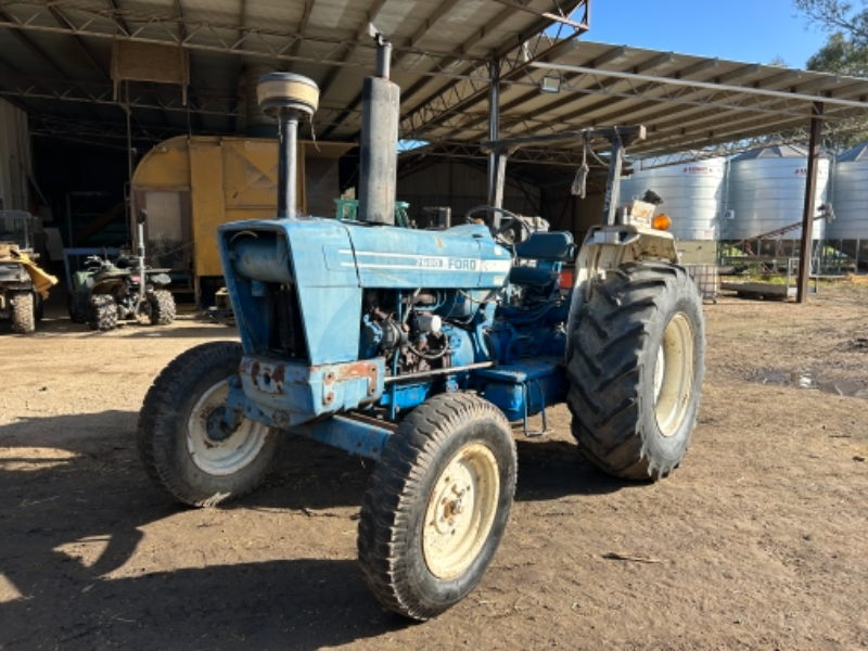 Lot 26 - FORD 7600 Tractor | AuctionsPlus