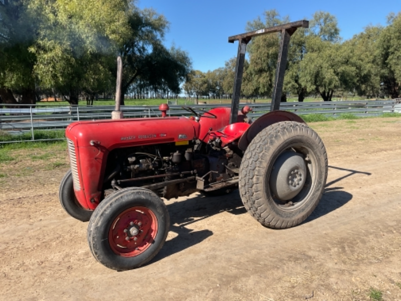 Lot 30 - MASSEY FERGUSON 35 Tractor | AuctionsPlus