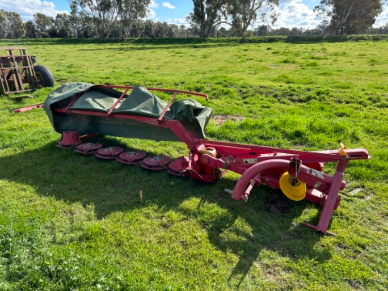 Lot 63 - JF SB2400MK11 6 Disc Mower | AuctionsPlus