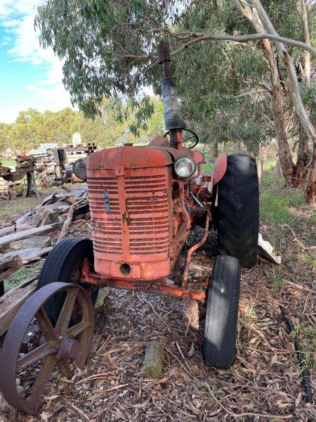 Lot 27 - International AW6 | AuctionsPlus