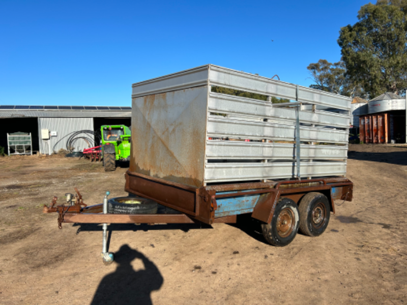 Lot 76 - Tandem Trailer with Cattle Crate | AuctionsPlus