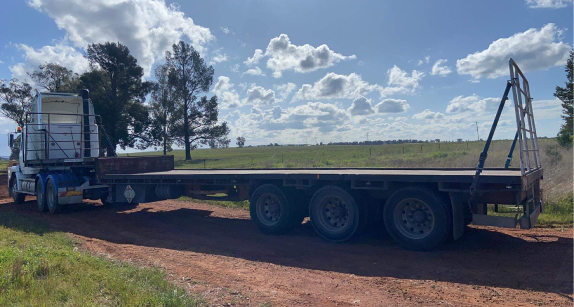 Lot 133 - 45 Freighter Tri-Axle Dropdeck trailer | AuctionsPlus