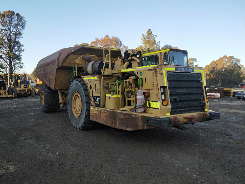 Lot 57 - CAT AD55B Artic dumptruck | AuctionsPlus