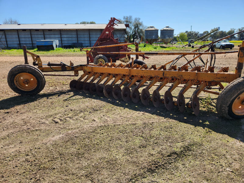 Lot 147 - Chamberlain one-way plough | AuctionsPlus
