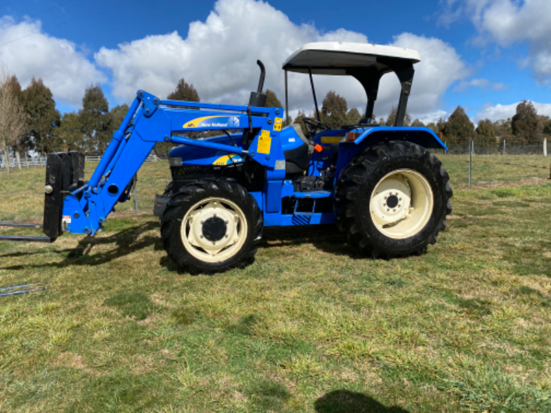 Lot 6 - New Holland TT55 Tractor | AuctionsPlus