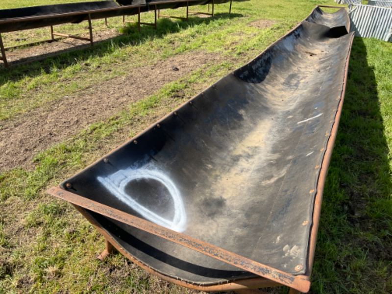 Lot 127 - Double cattle trough D | AuctionsPlus