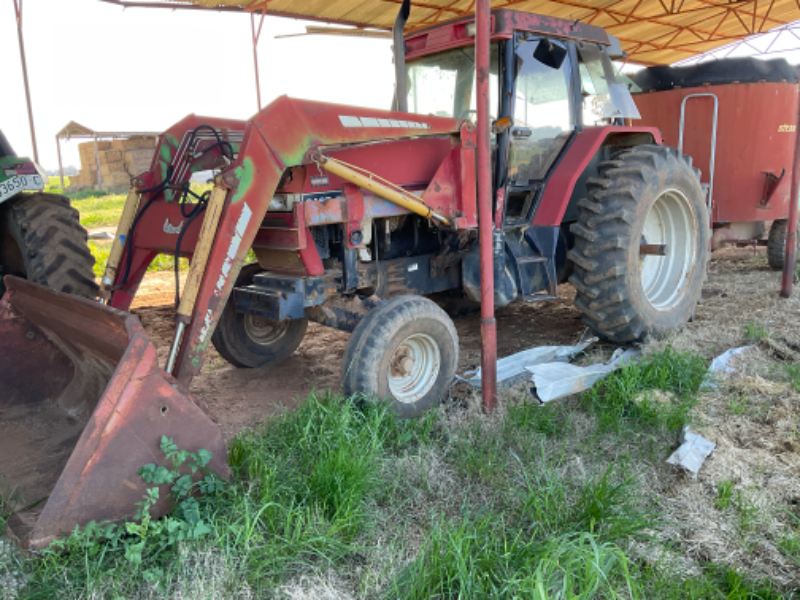 Lot 7 - Case Inter 5140 Front End Loader | AuctionsPlus