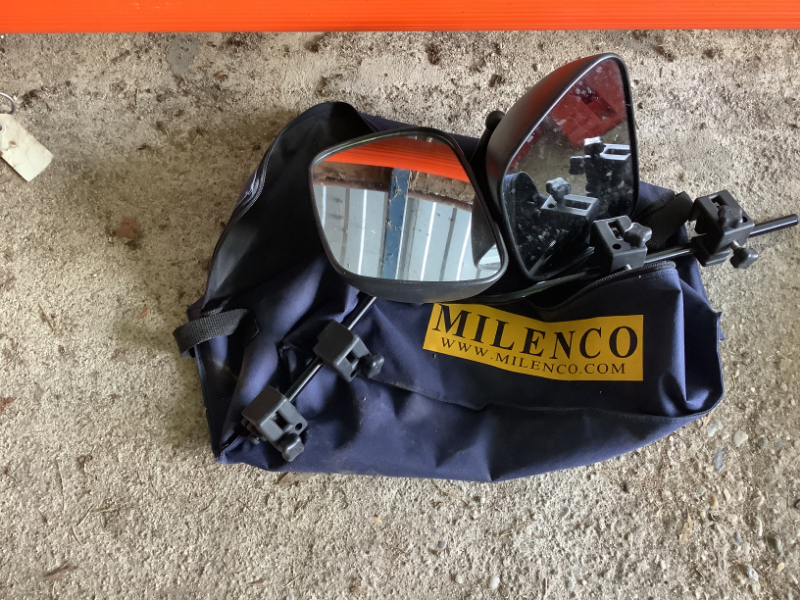 Lot 10 - Milenco see everything mirrors | AuctionsPlus