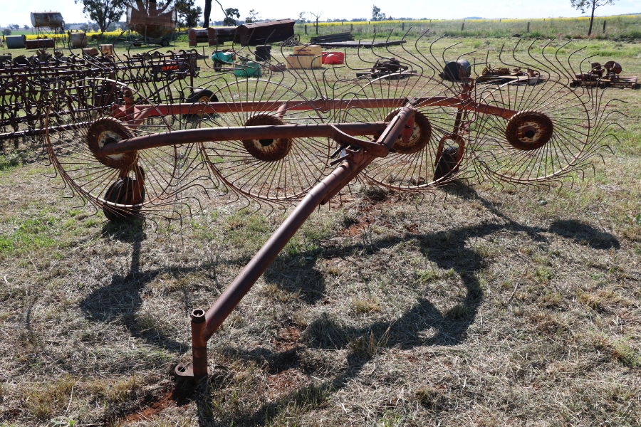 Lot 37 - Hay Rake | AuctionsPlus