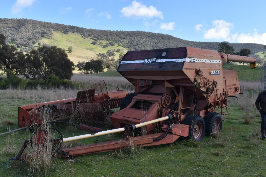 Lot 8 - Massey Ferguson 3342 PTO Header | AuctionsPlus