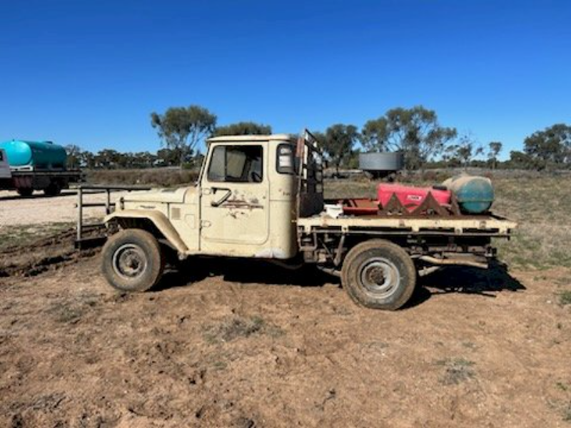 Lot 23 - 1982 HJ47 Toyota Landcruiser 4x4 Ute | AuctionsPlus