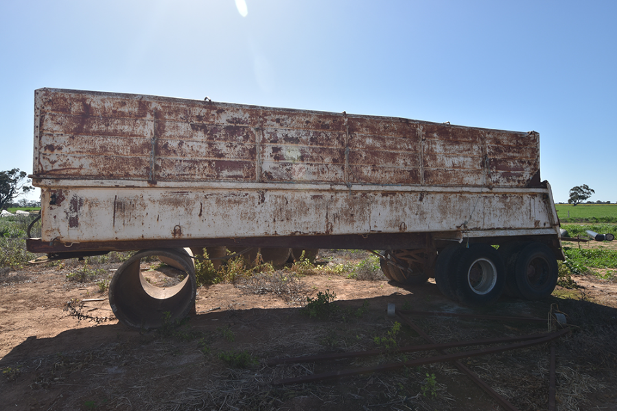 Lot 60 - Gravel Trailer | AuctionsPlus