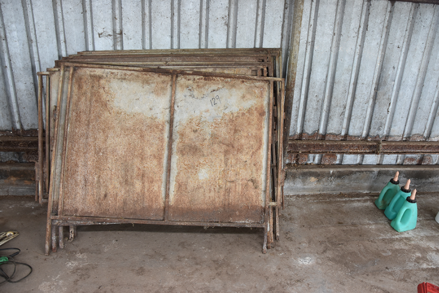 Lot 129 - Calf Pens x 11 & Feeders x 20 (Damaged) | AuctionsPlus