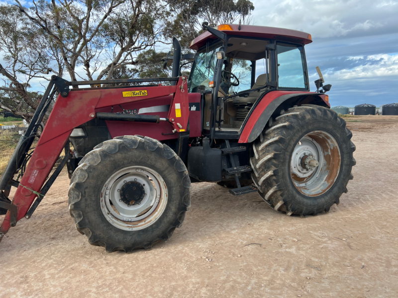 Lot 17 - Case MXM 120 | AuctionsPlus