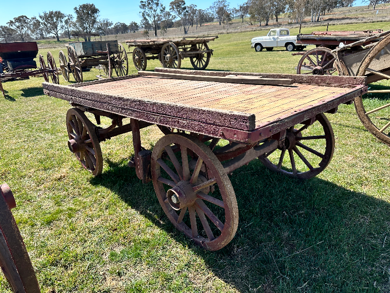 Lot 17 - HORSE DRAWN LORRY WITH SPRINGS. | AuctionsPlus