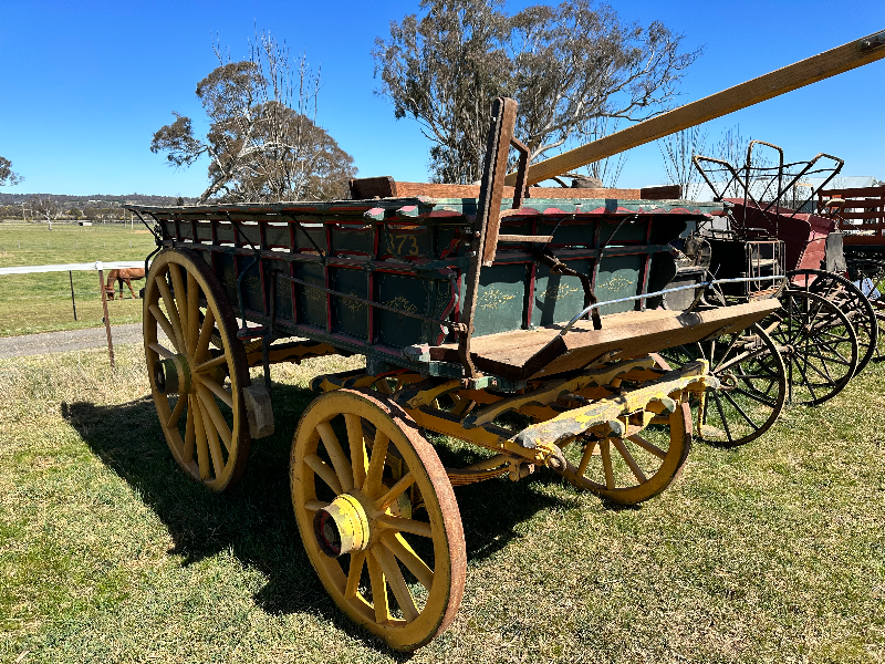 Lot 20 - LORRY WITH POLE. | AuctionsPlus