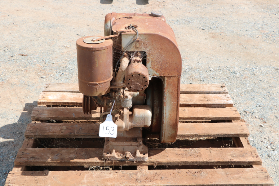 Lot 153 - Engine | AuctionsPlus