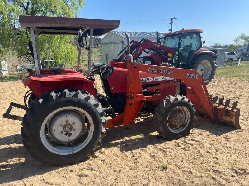 Lot 88 - Massey Fergusson 254 4WD tractor with Challenge 328E ...