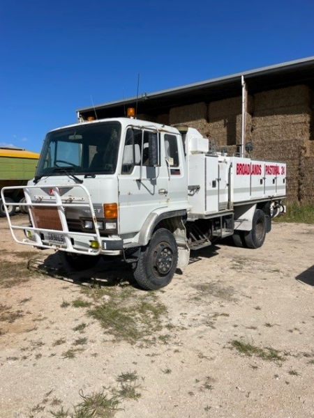 Lot 6 - 1990 Hino Diesel truck -4WD (Ex CFS) | AuctionsPlus