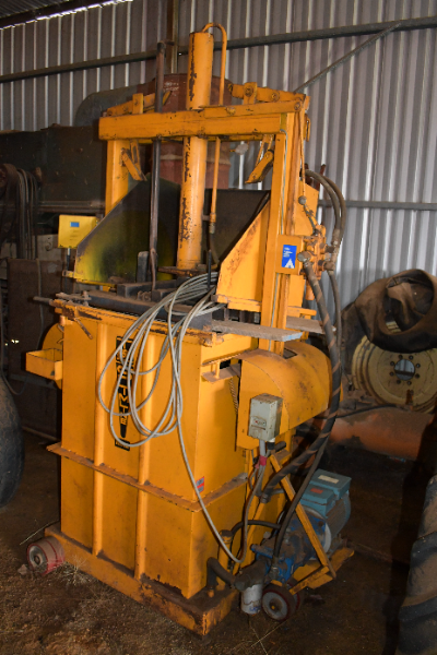 Lot 8 - TPW Slimline MKII woolpress | AuctionsPlus