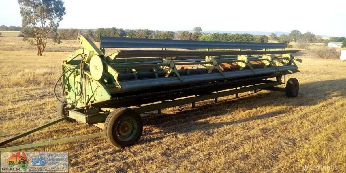 Lot 66 - 24ft Comb Trailer | AuctionsPlus