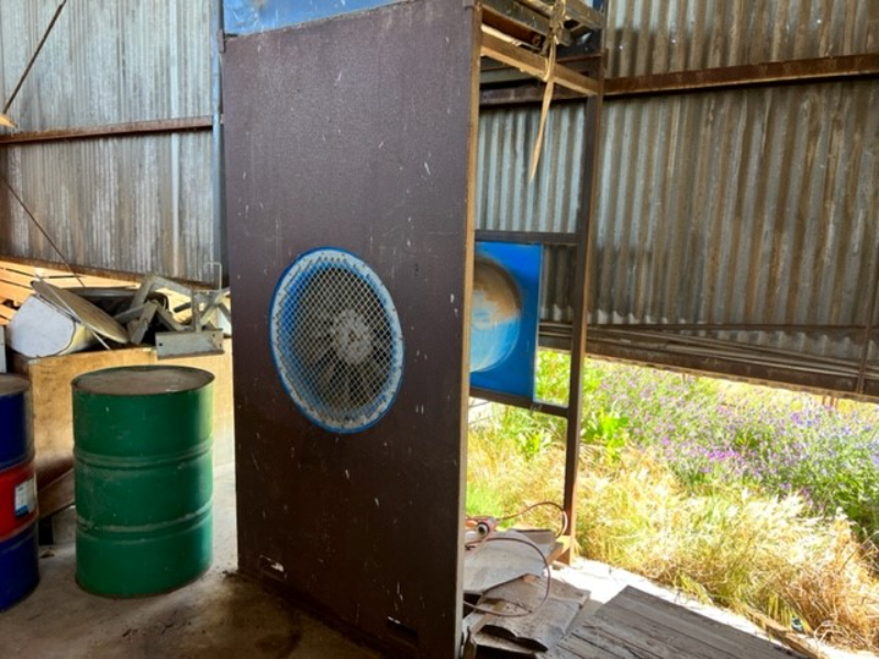 Lot 35 - Drying Fan | AuctionsPlus