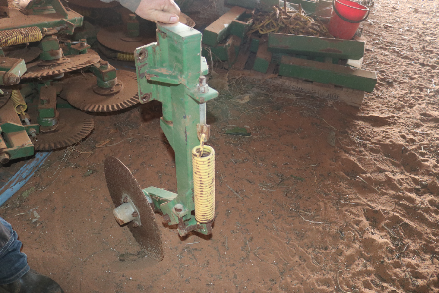 Lot 15 - Agmate Cultures x 60. | AuctionsPlus