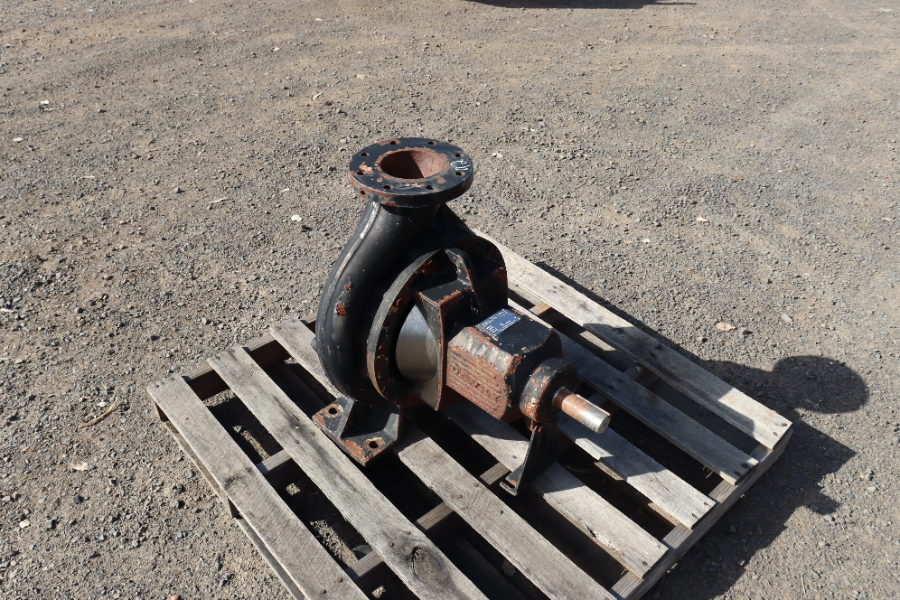 Lot 92 - Davey ISO spec pressure centre pivot pump | AuctionsPlus