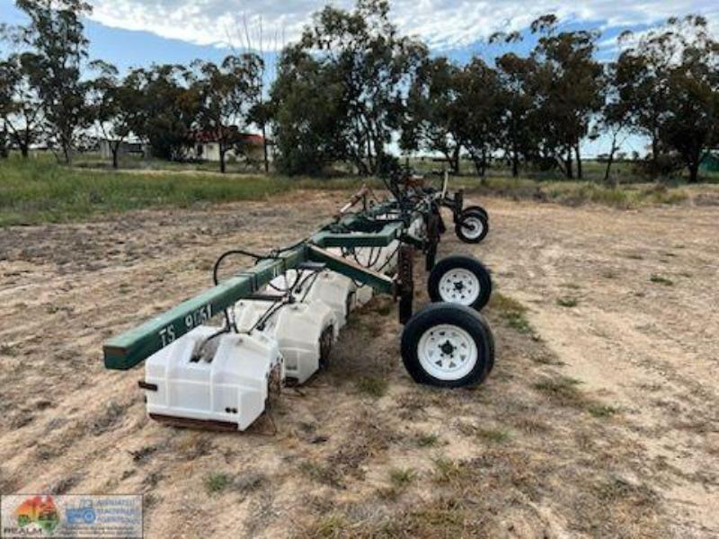 Lot 10 - Ellis 12 Row Shielded Sprayer | AuctionsPlus