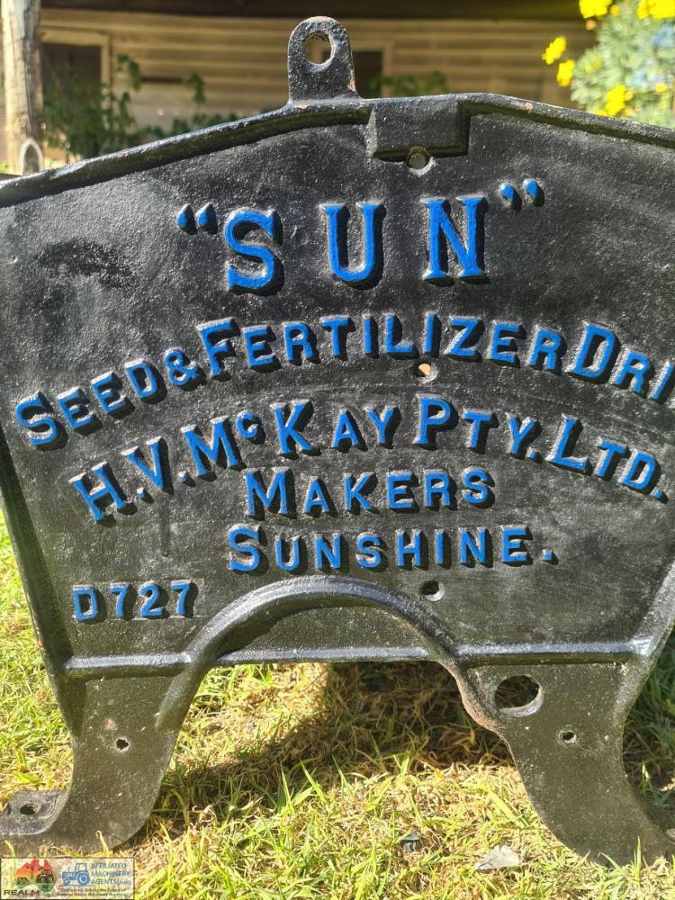 Lot 127 - H.V. Mckay Sunshine Combine Box | AuctionsPlus