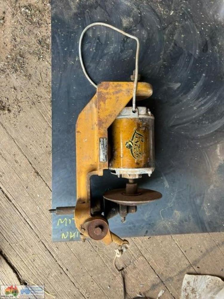 Lot 100 - Lister Shearing Plant - 2 avalable if required. Sold ...