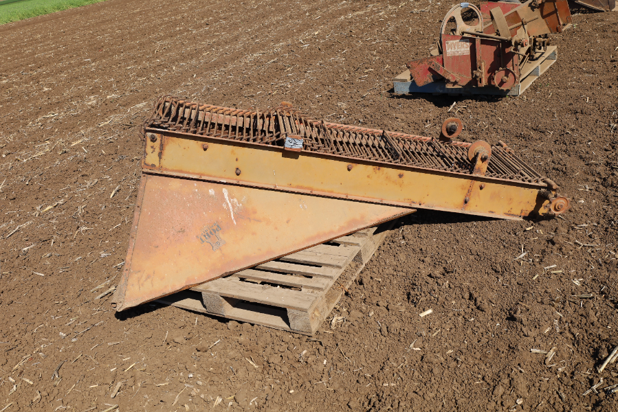 Lot 54 - Potato Hopper Elevator | AuctionsPlus