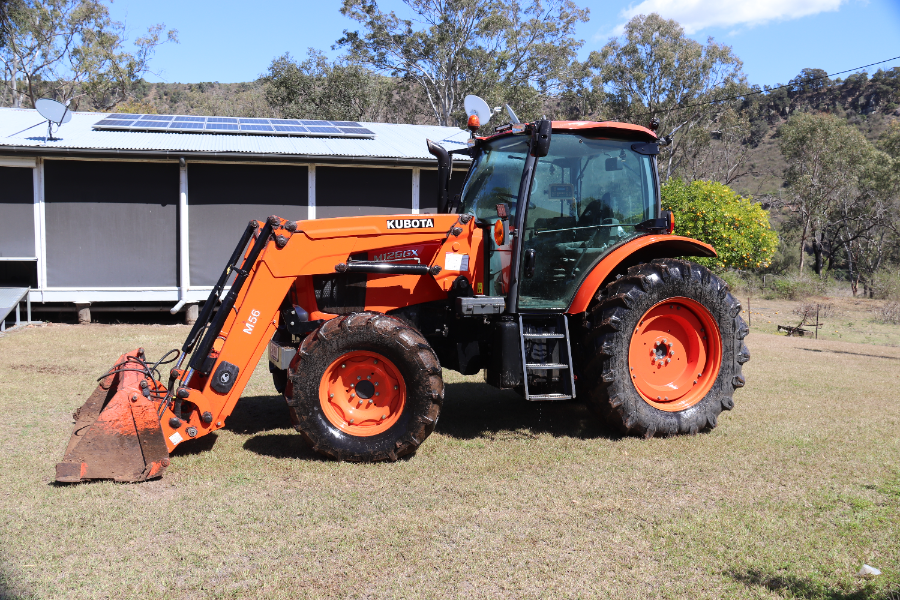 Lot1 - Kobota 126GX M56 Loader | AuctionsPlus