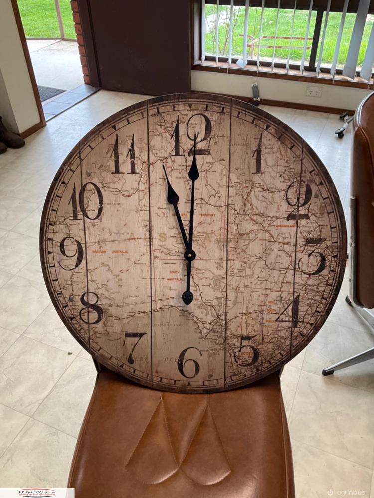 Lot 105 - CLOCK | AuctionsPlus