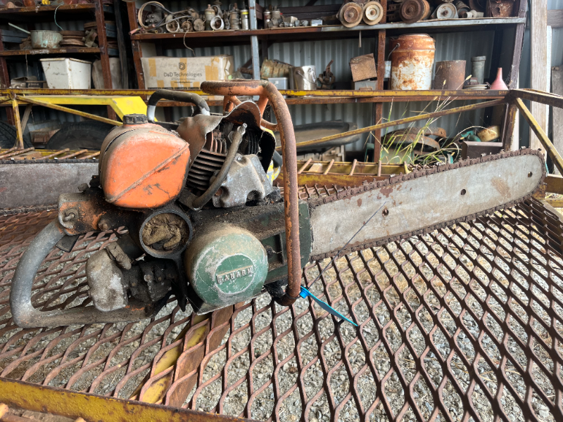 Lot 51 - Danarm chainsaw | AuctionsPlus