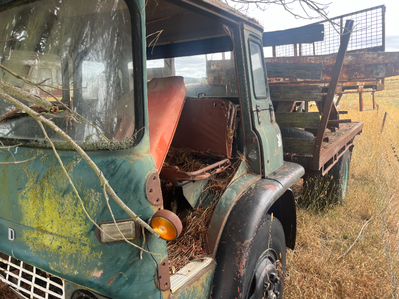 Lot 33 - Bedford truck cab over | AuctionsPlus