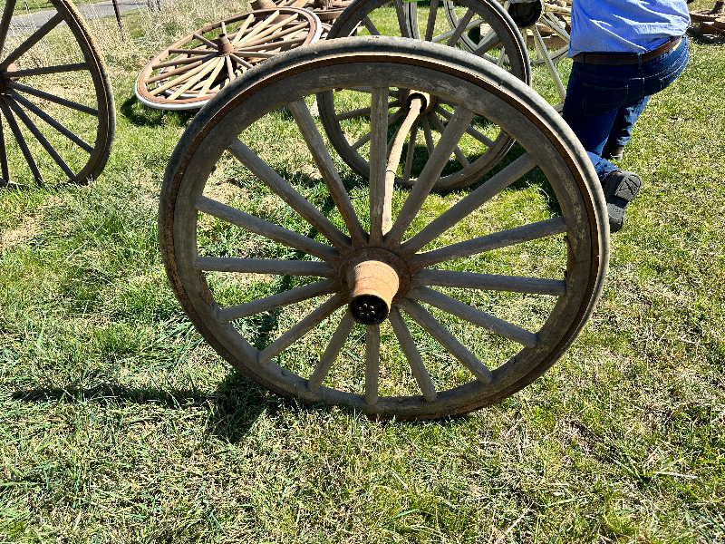 Lot 8 - CART AXLE & WHEELS. | AuctionsPlus
