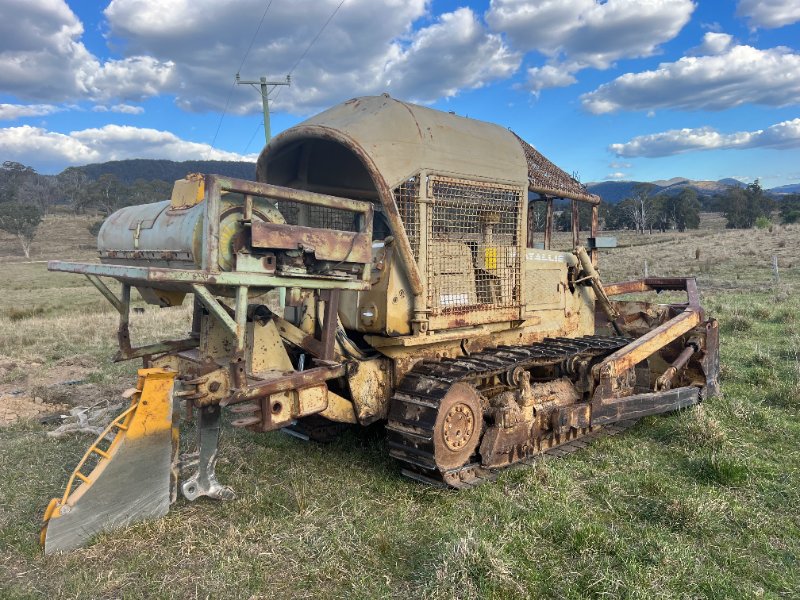 Lot 246 - FIATALLIS Direct Drive FD9 Dozer W/Roller Multi Seeder ...