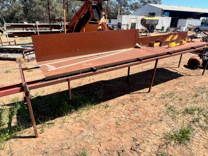 Lot 136 - Workbench | AuctionsPlus