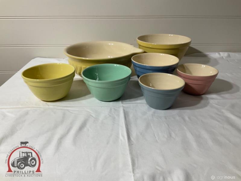 Lot 73 - Australian made Hoffman Pottery and Fowler ware x 2 | AuctionsPlus