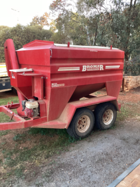 Lot 11 - Bromar Feed Cart | AuctionsPlus