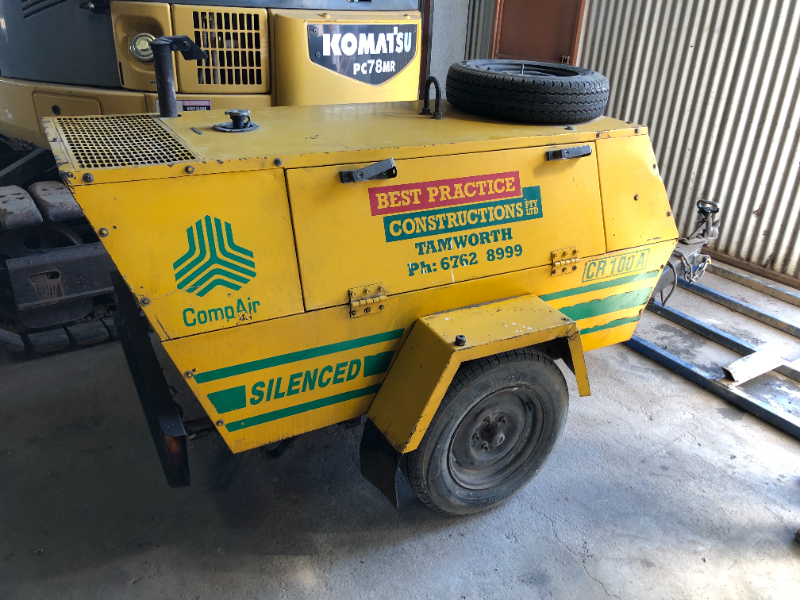 Lot 22 - Air Compressor | AuctionsPlus