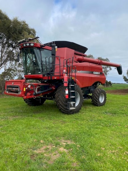 Lot 1 - 2012 Case IH 7230 Header With Macdon 2162 Flex Front ...