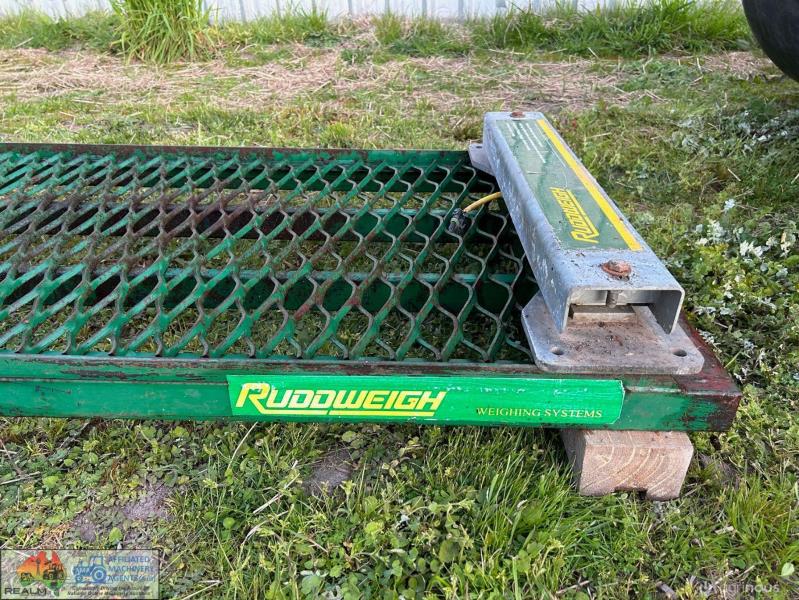 Lot 82 - Cattle Scales Platform with Load Cells | AuctionsPlus