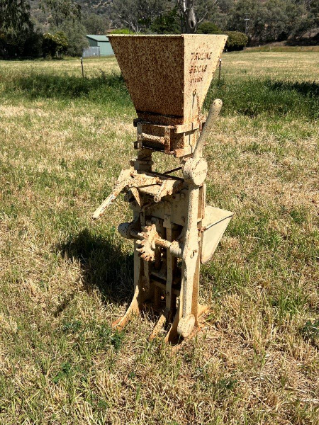 Lot 24 - TRULINE BRICK MAKER | AuctionsPlus