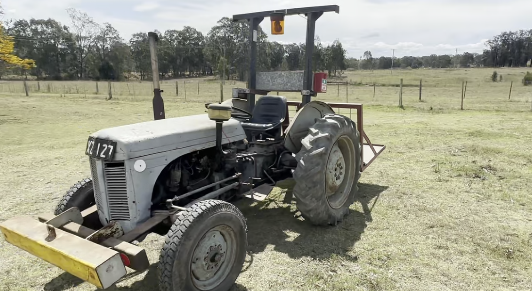 Lot 62 - Grey Ferguson tractor | AuctionsPlus