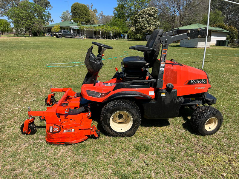 Lot 23 - Kubota F3690 Mower | AuctionsPlus