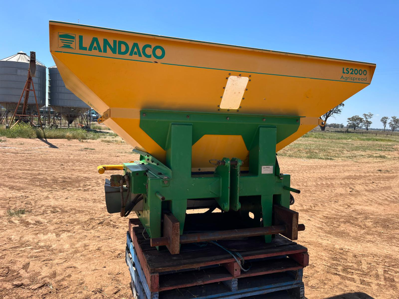 Lot 11 - Landaco LS200 Agri Spreader | AuctionsPlus